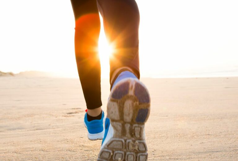 How Many Steps to Walk or Run 2 Miles by Height & Gender?