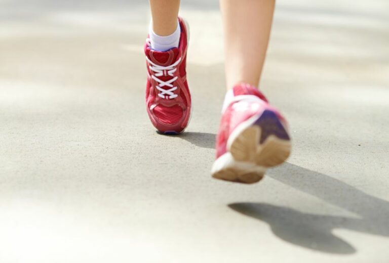 How Many Steps to Walk or Run 7 Miles by Height & Gender?