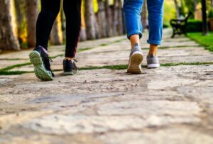 How Many Steps to Walk or Run 10 Miles by Height & Gender?