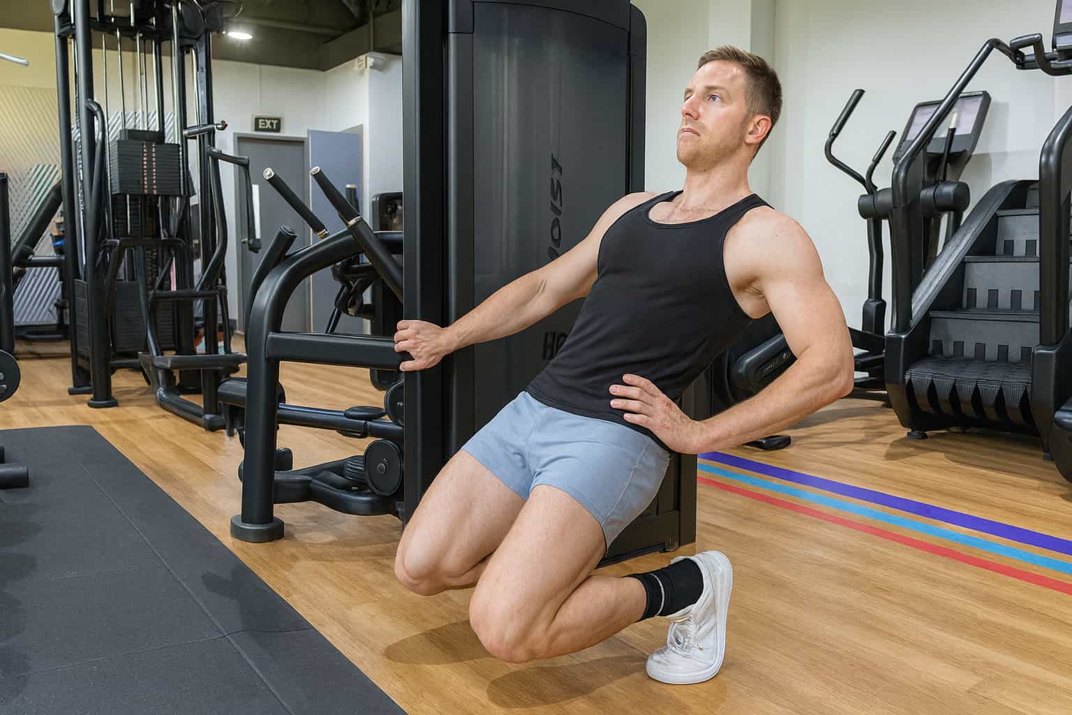 How to Do the Sissy Squat: Proper Form, Benefits, Variations & Mistakes