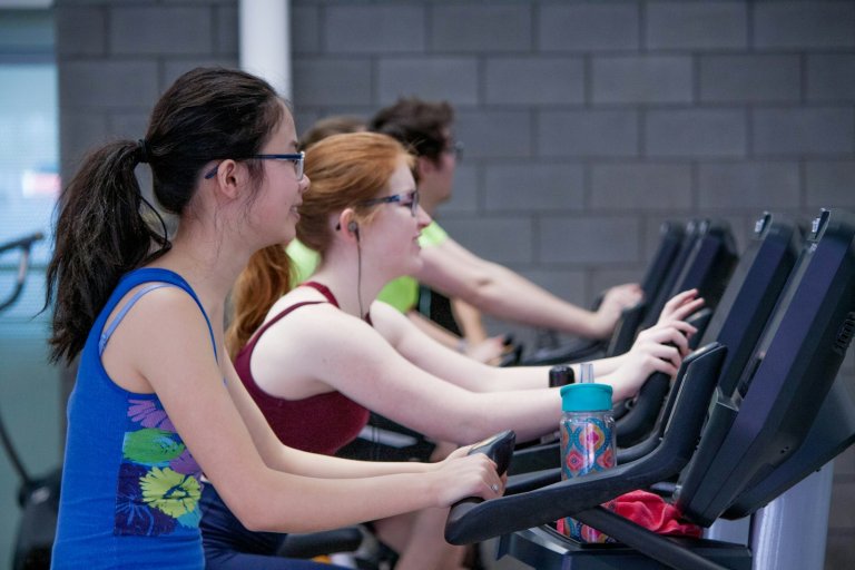 9 Best Gyms for Students: Gyms That Offer Student Discounts