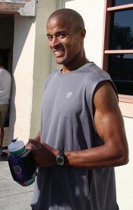 David Goggins Workout Routine & Diet Plan (2025 Guide)