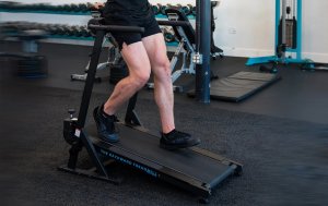 Why Walking Backwards on a Treadmill Is Trending: Key Benefits & Safety ...