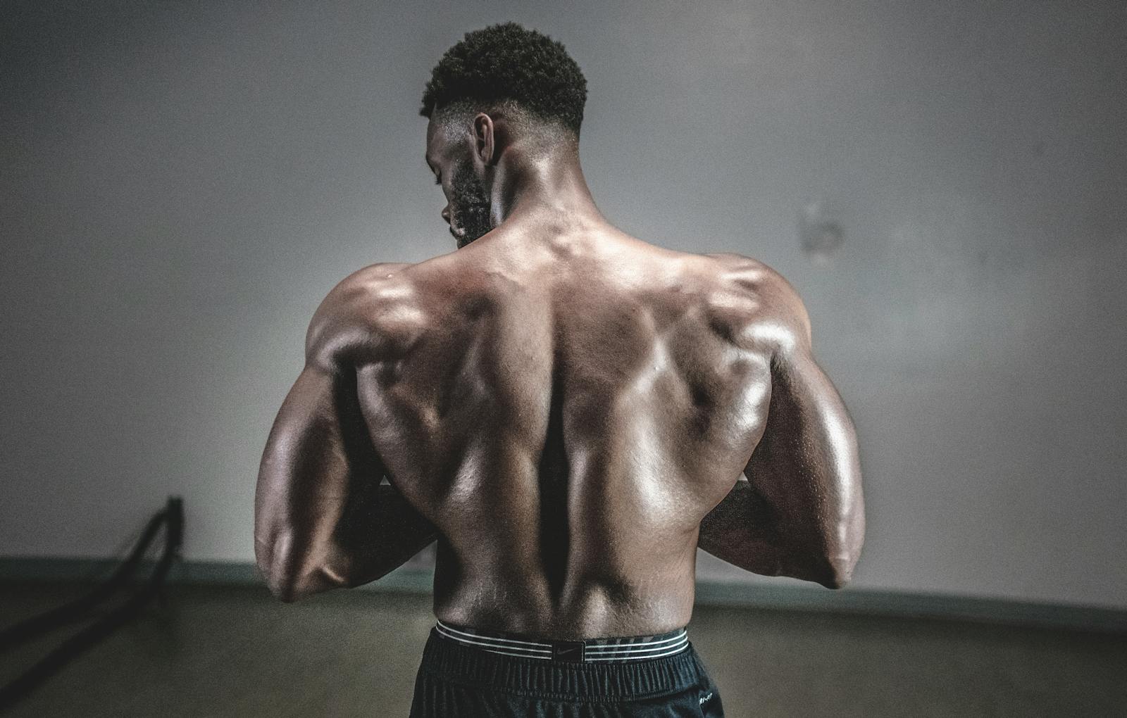 10 Best Back Workouts for Men to Build Strength & V-Taper