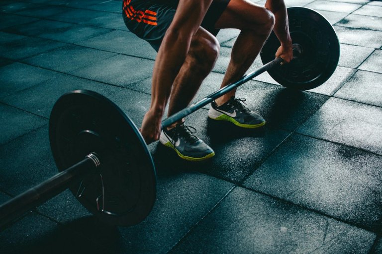 12 Best Face Pull Alternatives for Rear Delts & Strong Shoulders
