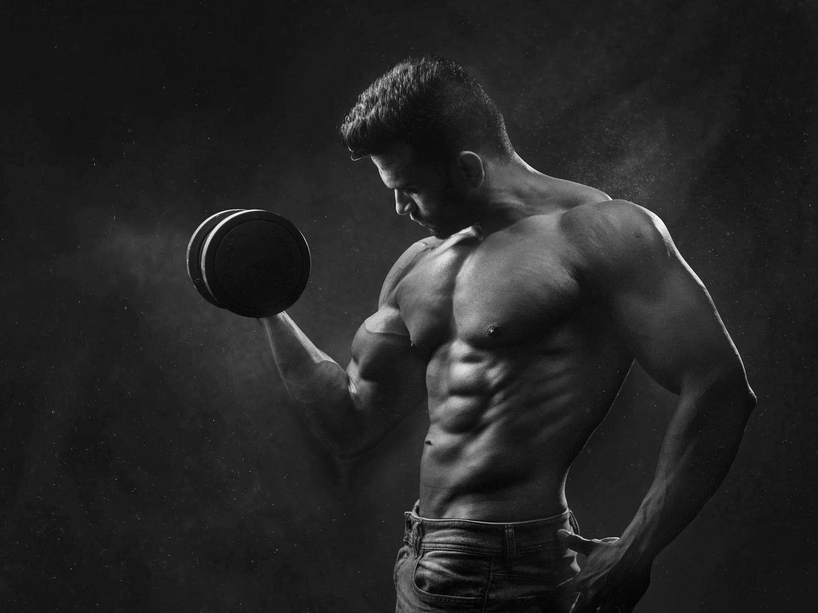 15 Best Dumbbell Workouts for Men to Build Muscle & Strength