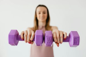 22 Best Shoulder Exercises for Women to Tone and Strengthen