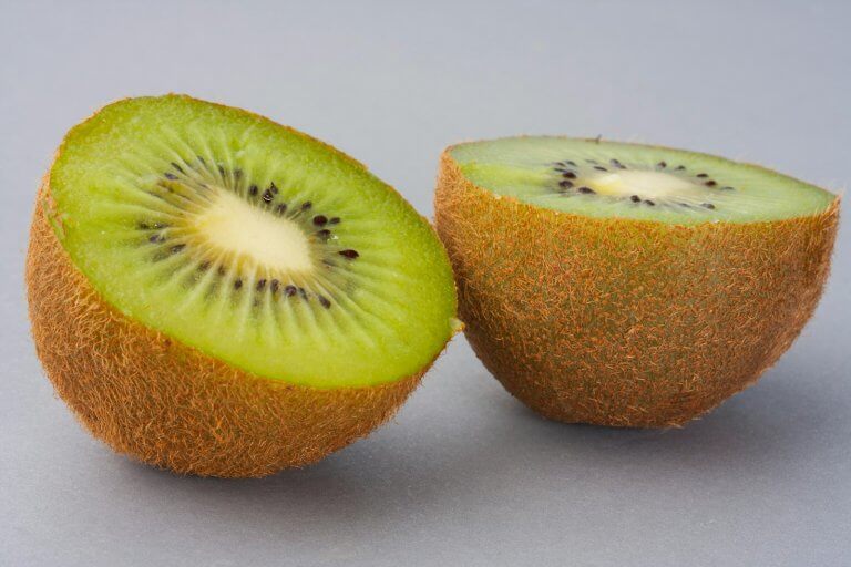 10 Proven Health Benefits of Kiwi (Backed by Science)