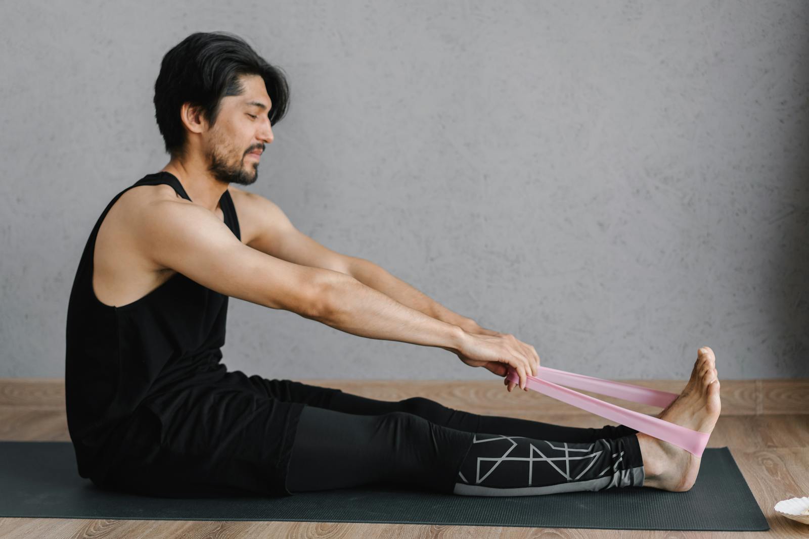 10 Best Resistance Band Lat Exercises for a Stronger Back