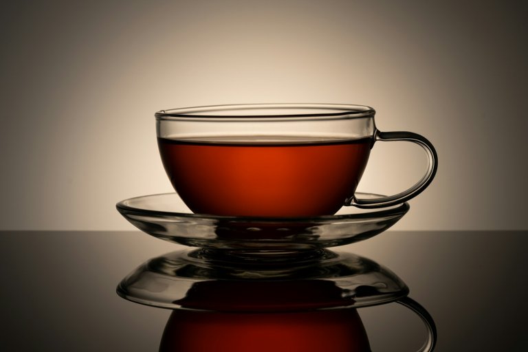 Coffee vs Tea: Nutrition, Caffeine, and Health Effects Explained