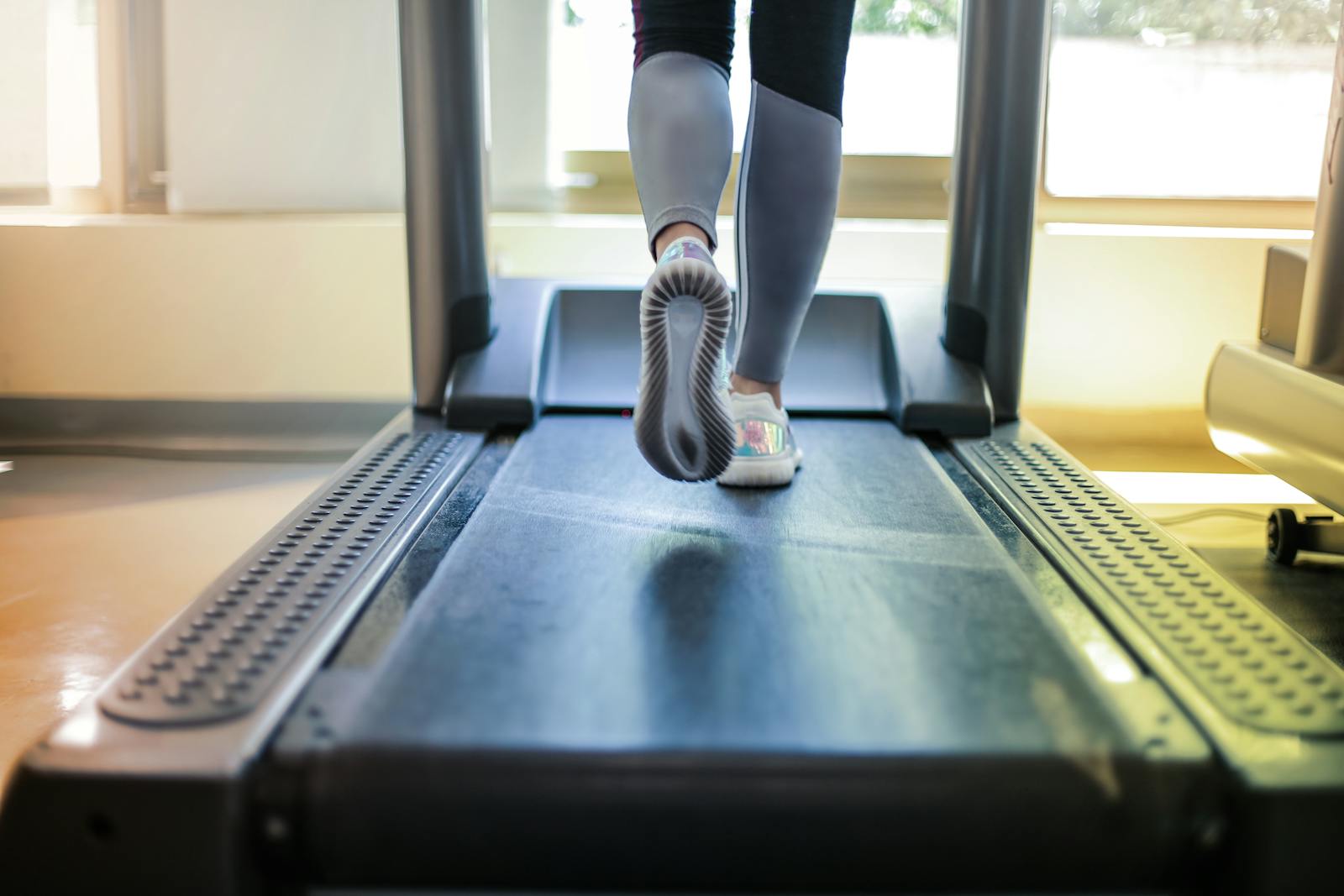 10 Best Tibialis Anterior Exercises: Build Stronger Shins & Ankles