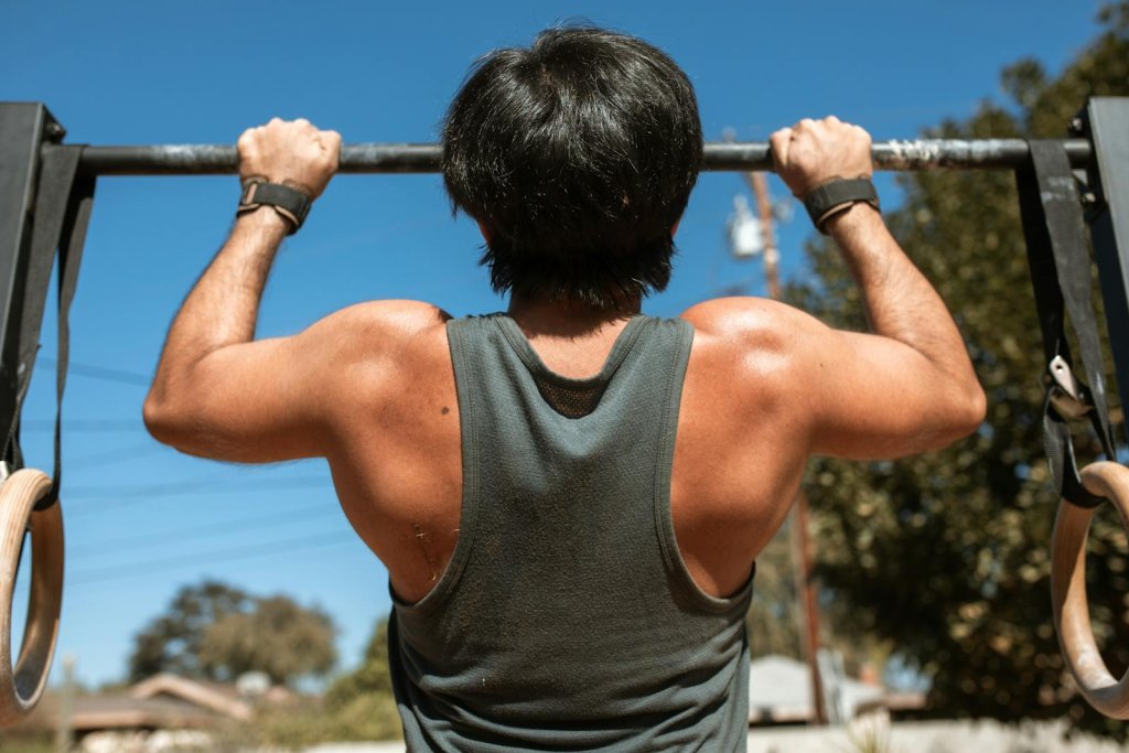 17 Best Upper Back Exercises for Better Posture & Strength