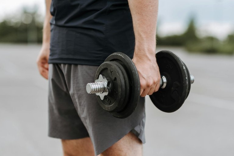 Suitcase Carry Exercise: Build Core Stability and Grip Strength