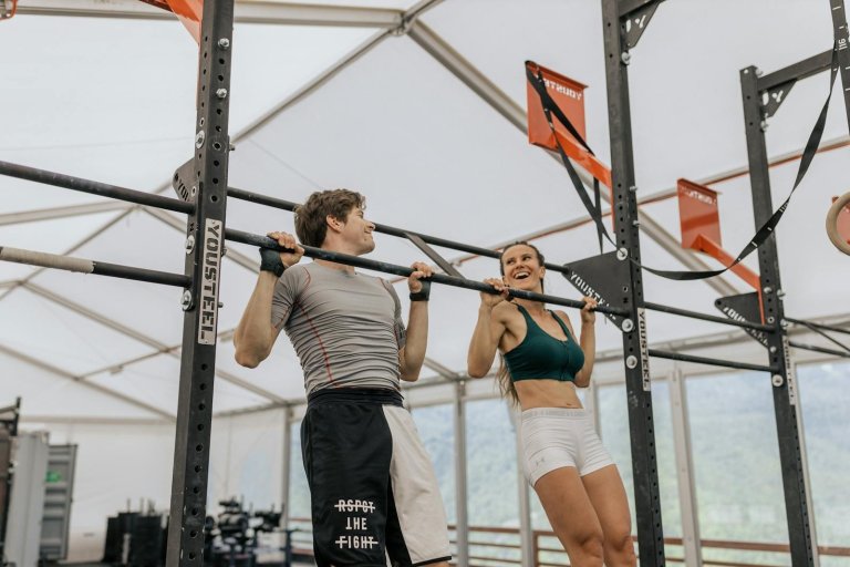 Pull Ups: The Complete Guide to Form, Grip, and Progressions