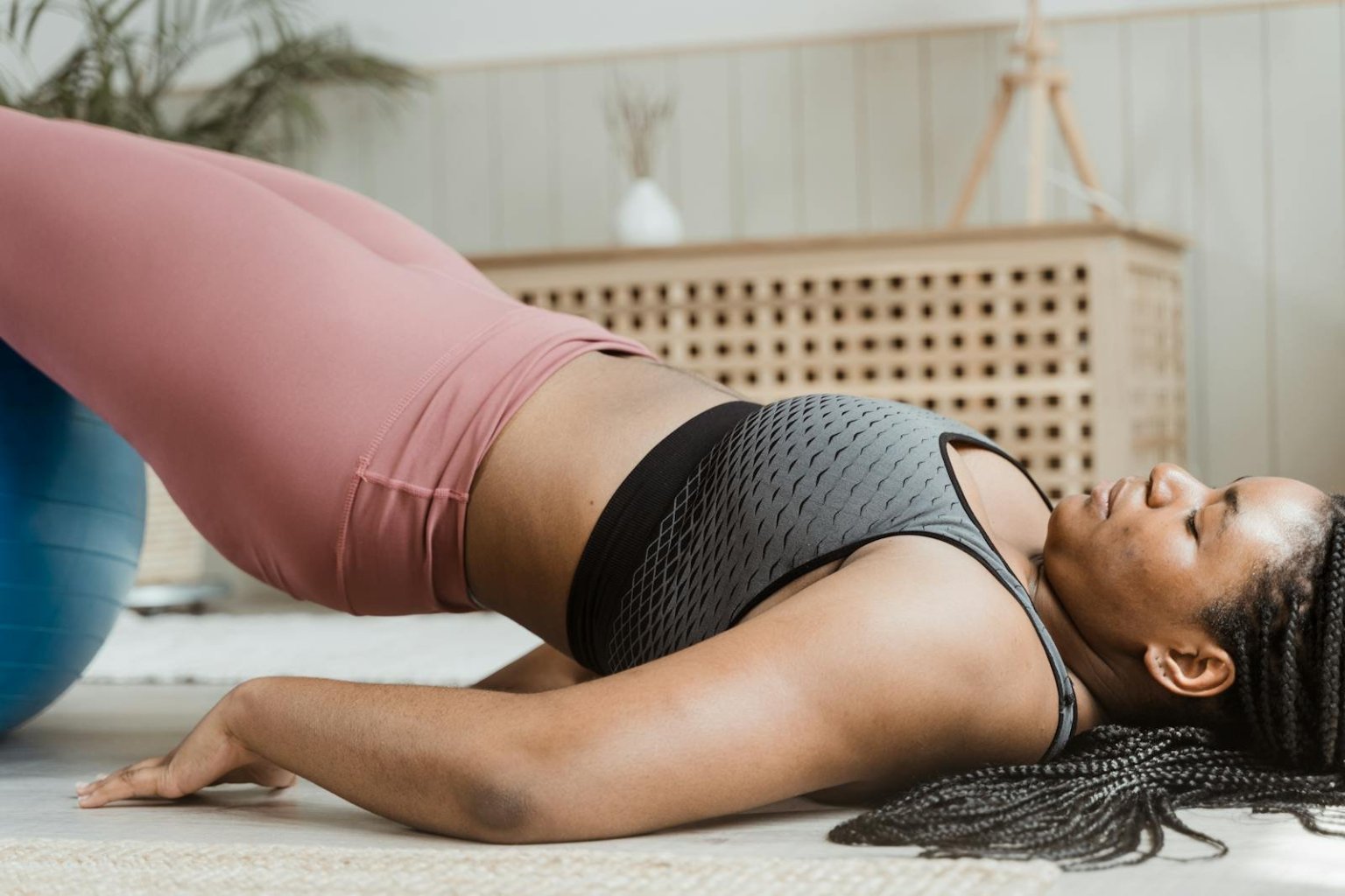 6 Best Hip Arthritis Exercises to Reduce Pain & Improve Mobility