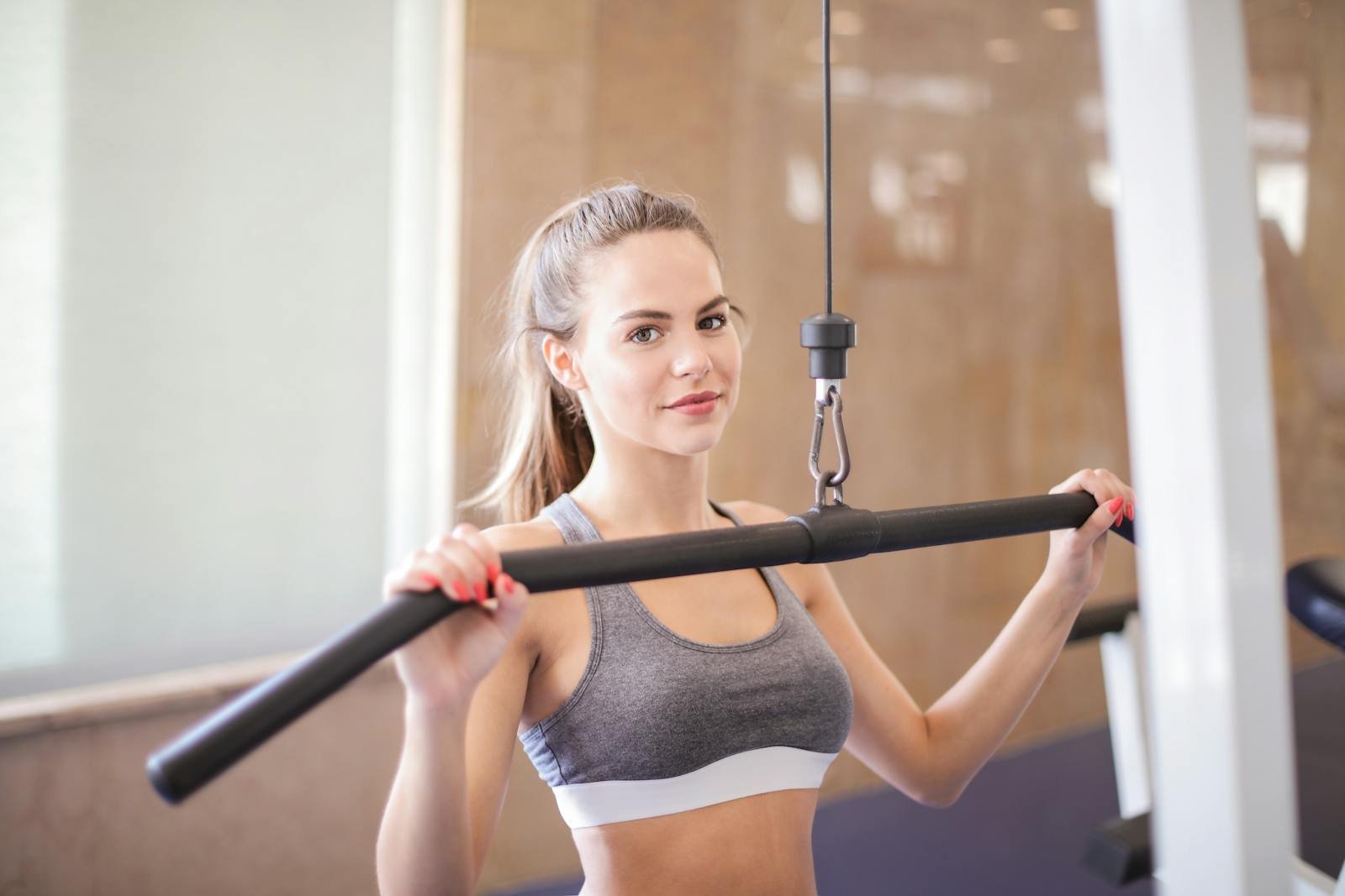 10 Best Lat Exercises for Women to Build a Stronger Back